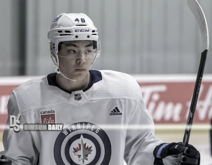 Kevin He makes NHL history as first Chinese-born player to sign with ...