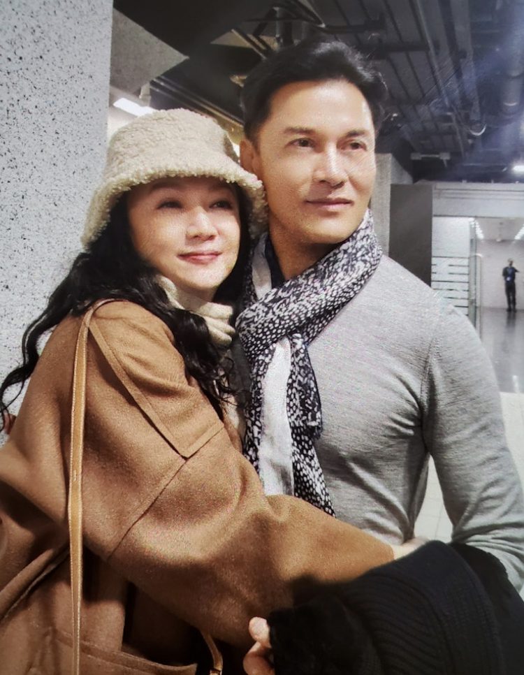 Margie Tsang excitedly reunites with Andy Lau at his Hong Kong concert