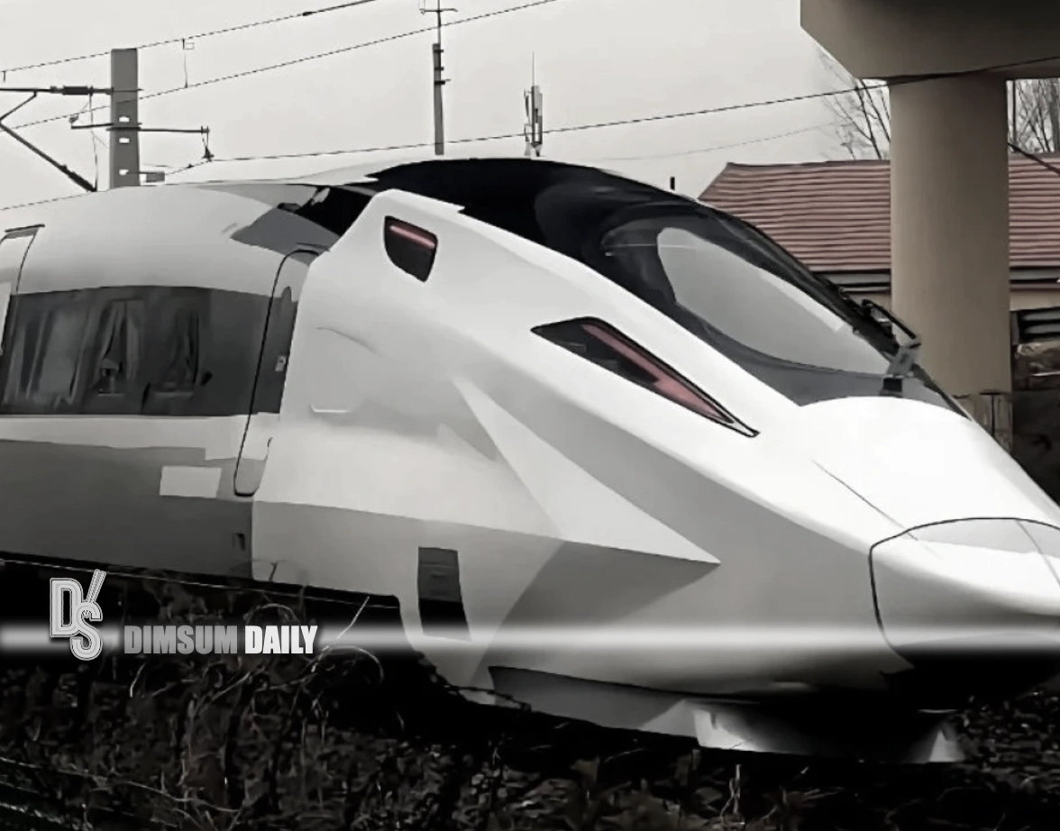 China unveils CR450 bullet train prototype capable of 450 km/h