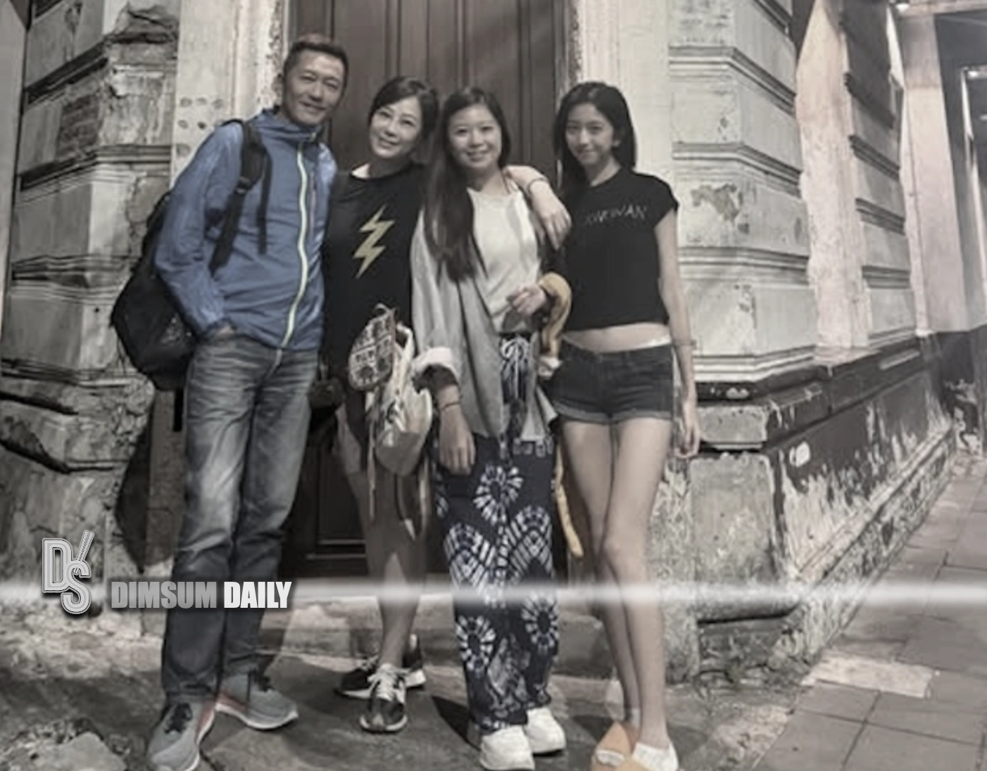 HK singer Edmond So celebrates 28 years of marriage with stunning ...