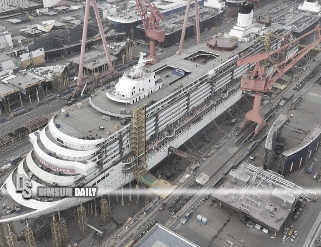 China's second domestically-built cruise ship Adora Flora City ...