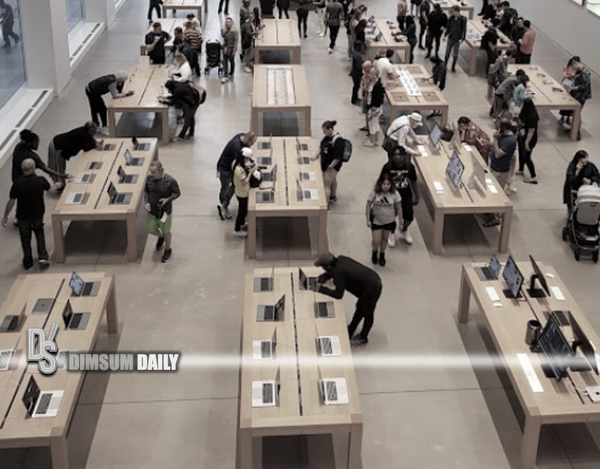 Apple reports record-breaking quarter with strong earnings growth