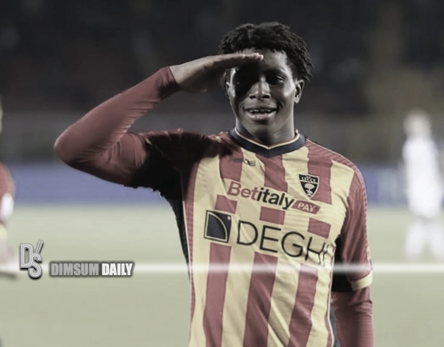 Manchester United signs Danish left-back Patrick Dorgu from Lecce