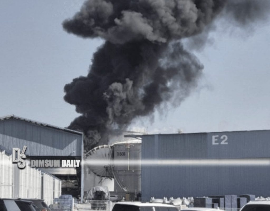 Oil storage tank explosion in Ulsan claims one life, leaves another injured