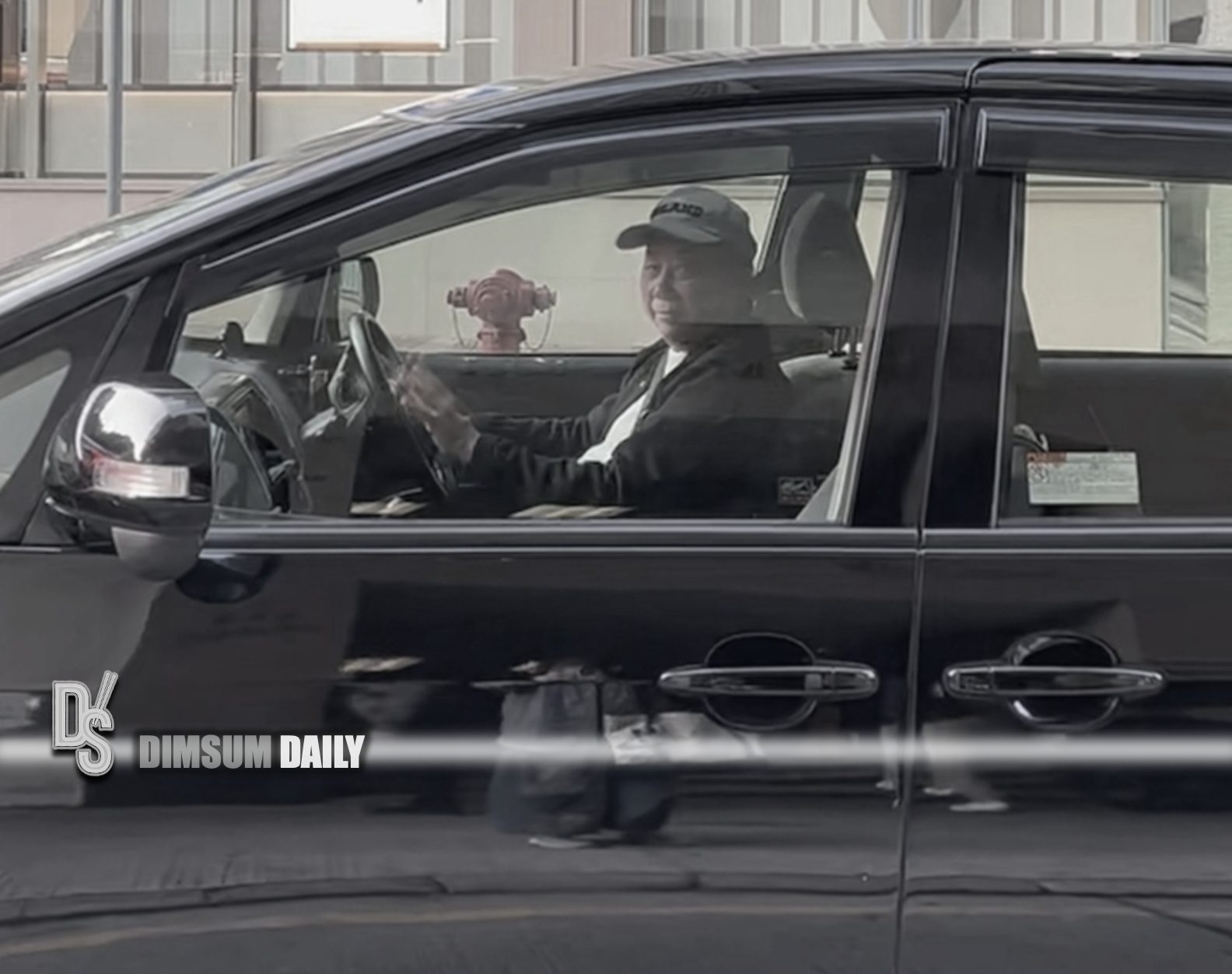 Veteran actor Ha Yu spotted driving in Hong Kong, delights fans with ...