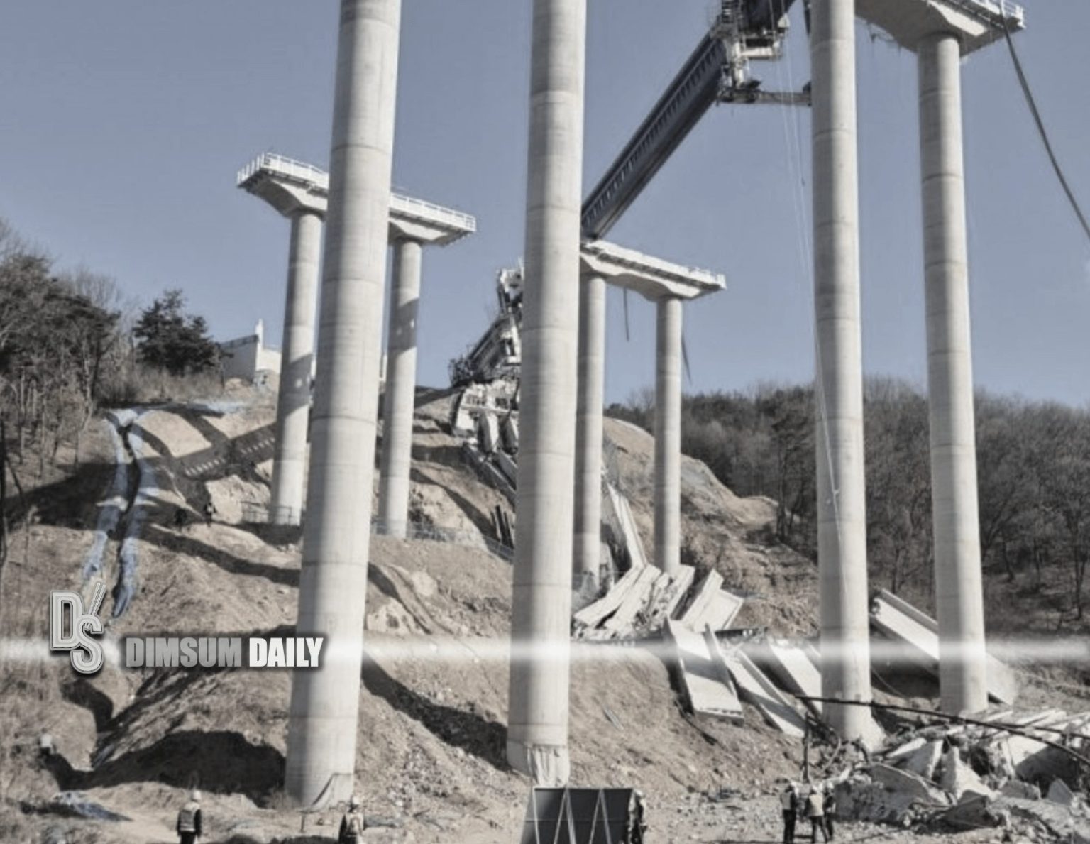 Total death toll increases to four in South Korean bridge collapse ...