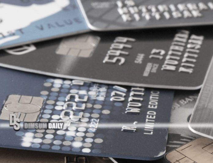 South Koreans' overseas card spending reaches record high in 2024