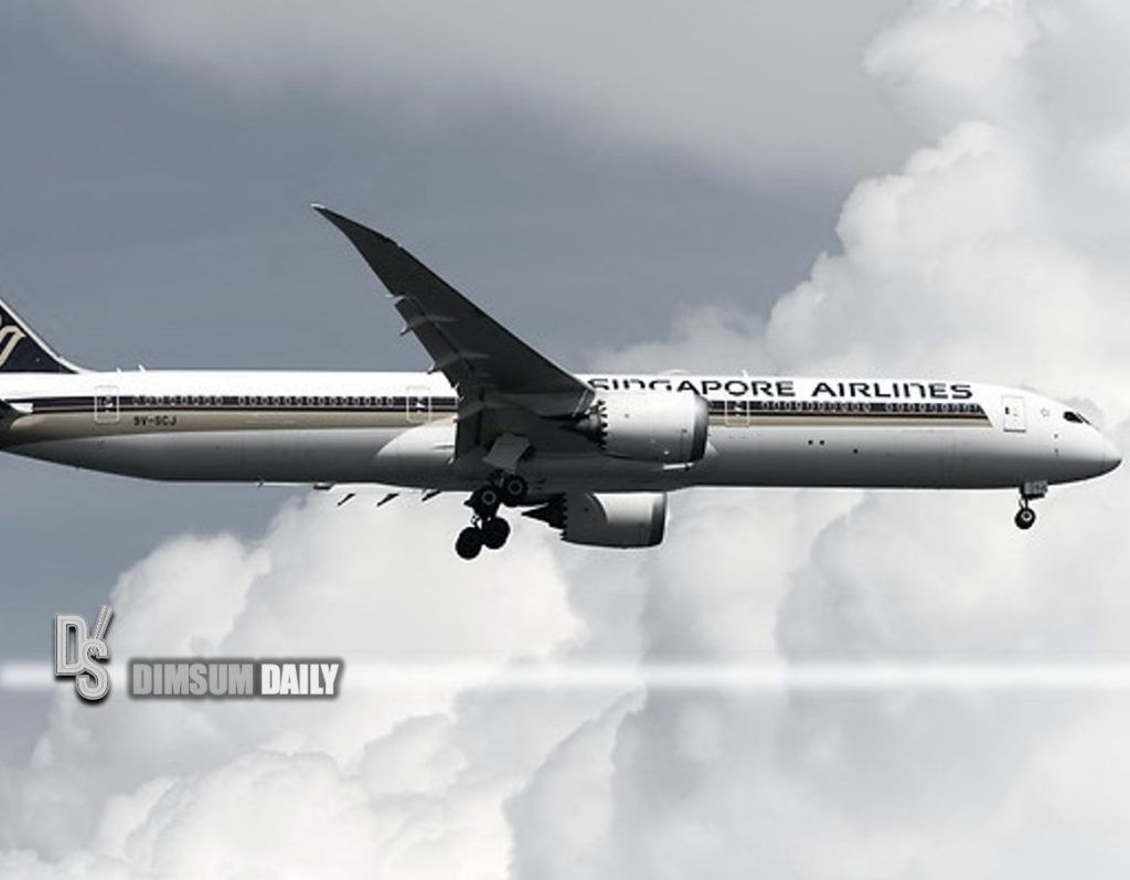 Singapore Airlines and Scoot ban in-flight use of power banks from April