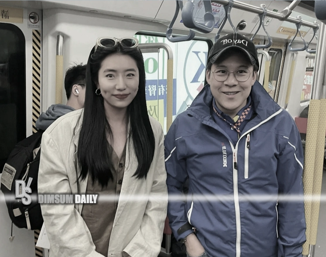 Kenneth Fok spotted on MTR train