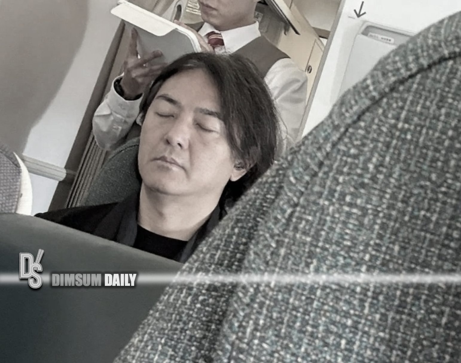 HK actor Ekin Cheng’s privacy invaded as mid-flight nap secretly photographed