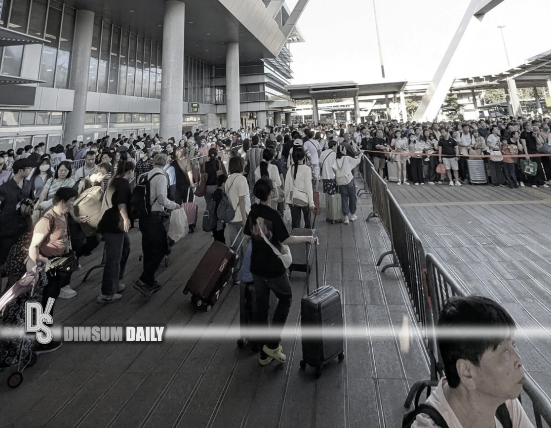 China anticipates 2.15 million daily border crossings during May Day ...