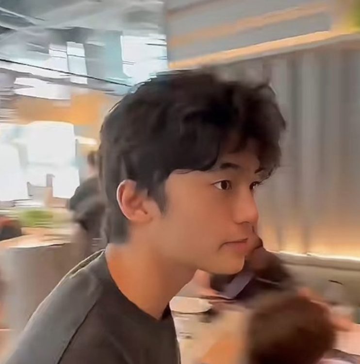 HK singer Nicholas Tse shares heartwarming meal with two sons at Kai ...