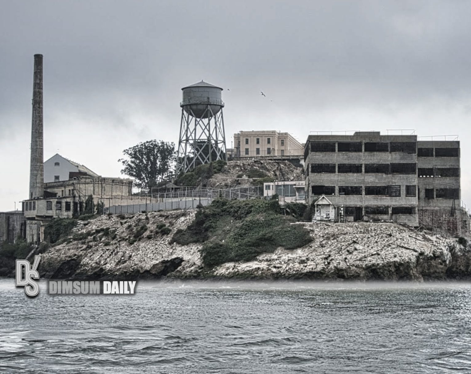 Trump orders reopening and expansion of Alcatraz Prison for violent ...