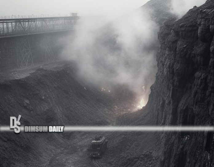 Fatal roof collapse in Sichuan coal mine claims four lives