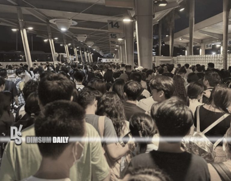Mainland fans overwhelm Huanggang Port at midnight following late JJ ...