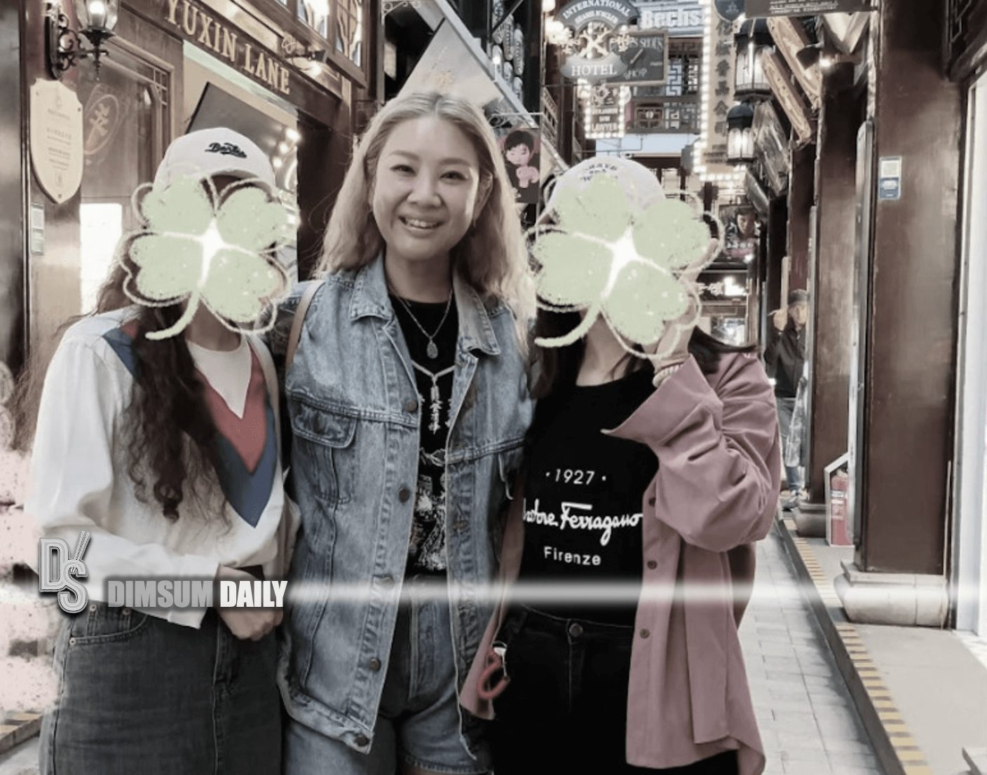 HK singer Joyce Cheng's surprise appearance in Shanghai delights fans - Dimsum Daily