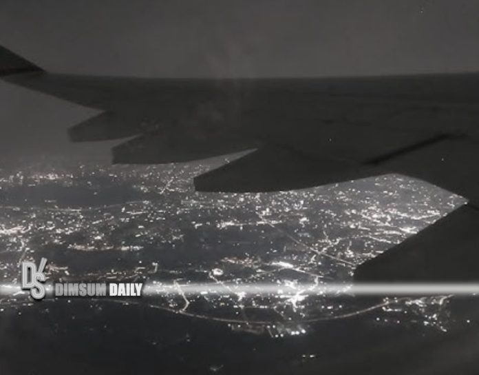 UNI AIR Boeing 777 aircraft bound for Taoyuan encounters three power failures before takeoff at ...