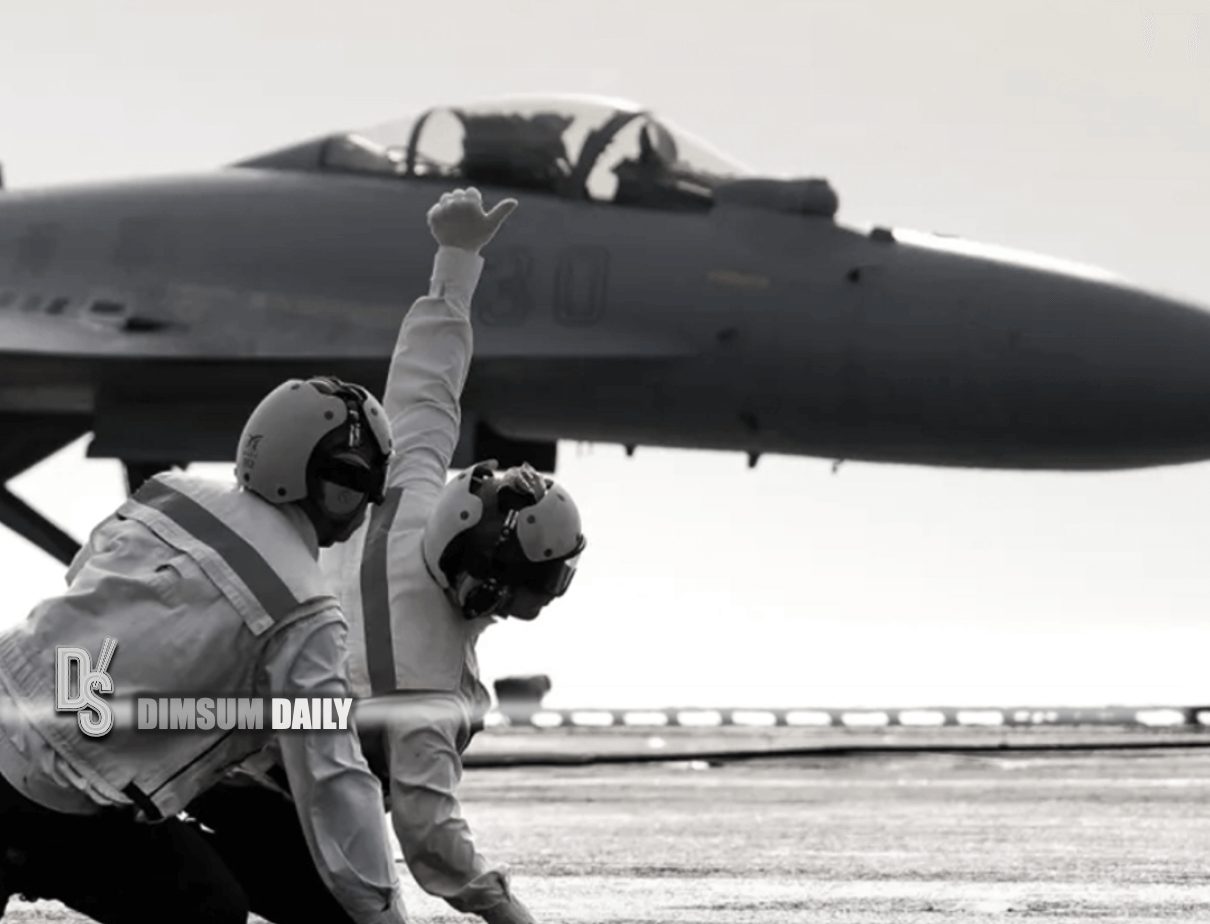 Chinese PLA Navy's Liaoning and Shandong Aircraft Carrier formations ...