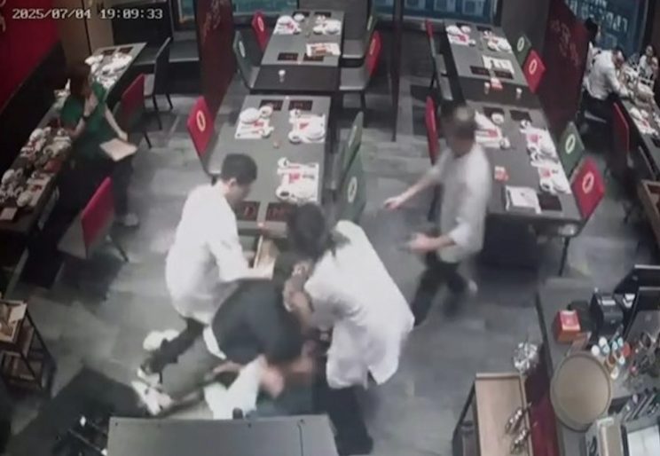 Controversial YouTuber Carriage Lau escapes after assaulting fellow ...