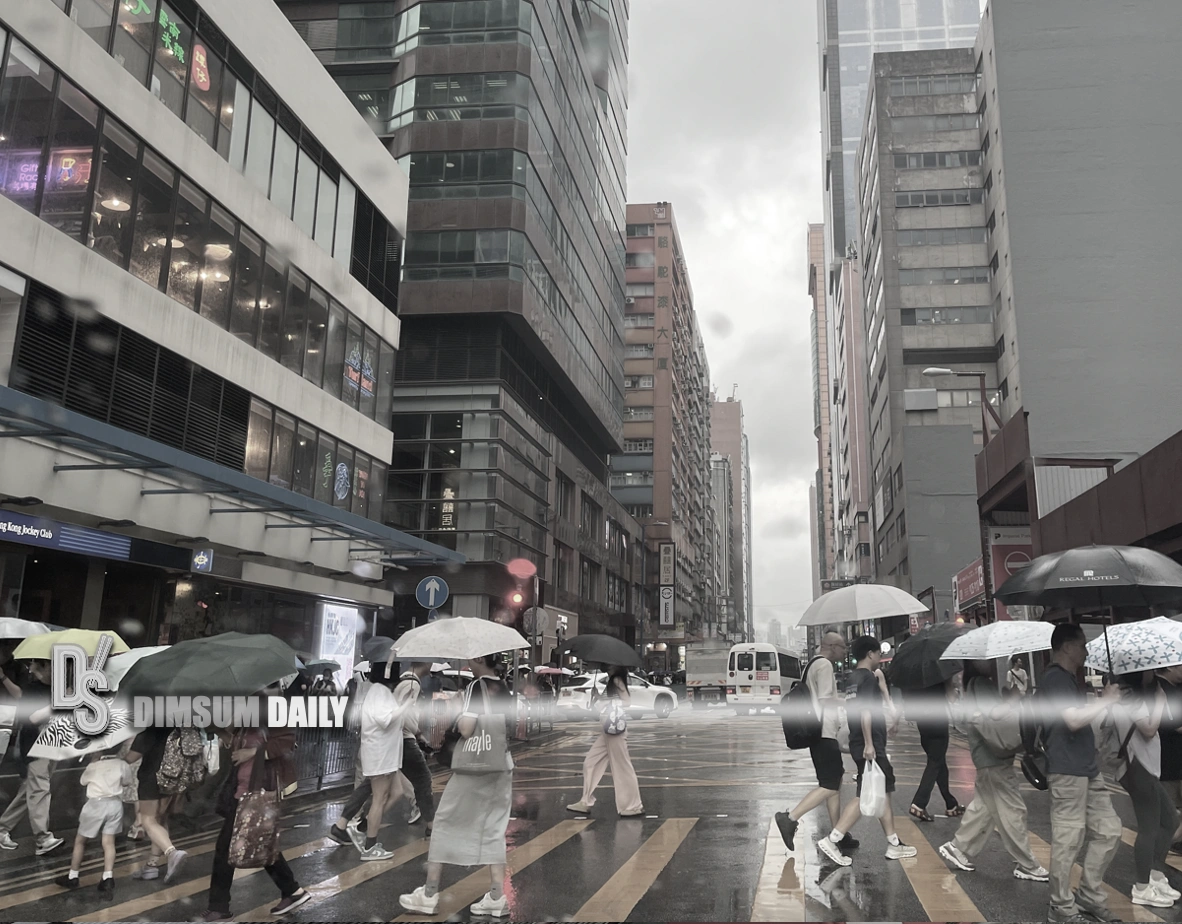 Dissatisfaction grows among citizens Over three Red Rainstorm Warnings ...