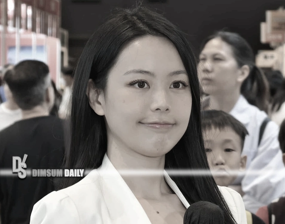 TVB news anchor Jacky Lin's candid look surprises fans at Hong Kong Book Fair