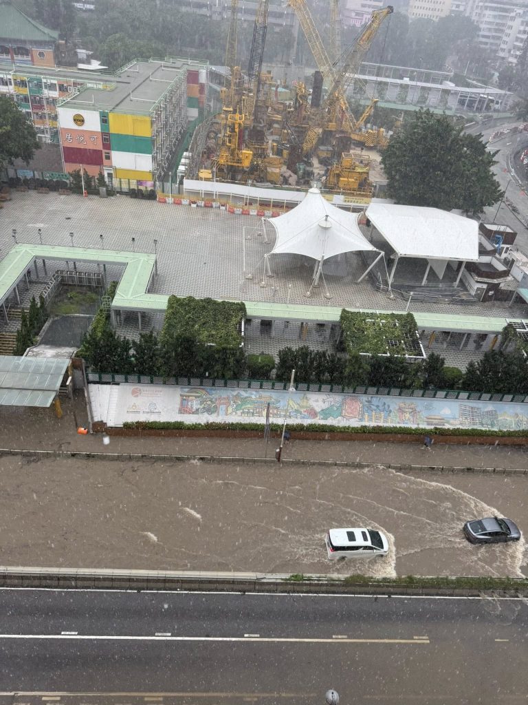 Typhoon Wipha brings flooding on Lung Cheung Road near MTR Wong Tai Sin ...