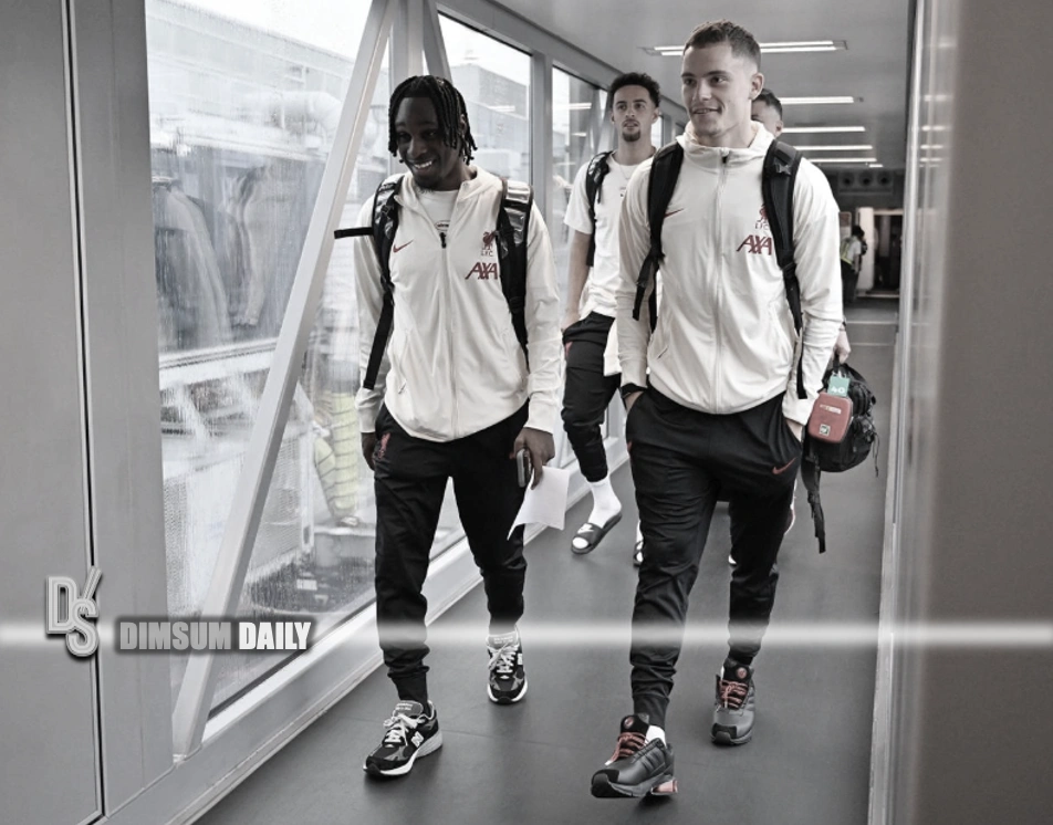 Liverpool squad arrives in Hong Kong, enthusiastically welcomed by fans