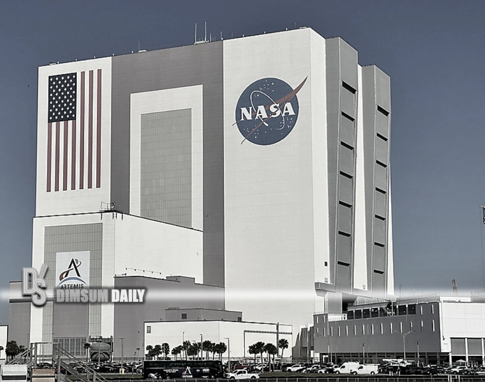 NASA employees unite against proposed budget cuts and policy changes
