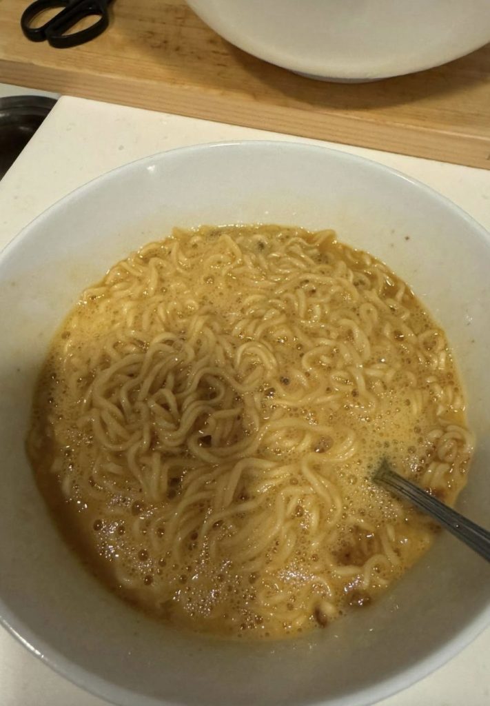Authentic Indomie cooking method shared by Indonesian domestic helper ...