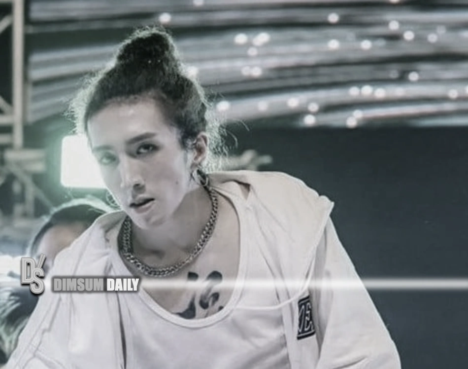 MIRROR dancer Mo Li Kai-yin shares first photo since onstage accident ...