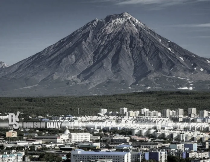 Russia’s Kamchatka Peninsula hit by magnitude 8.0 earthquake, tsunami ...