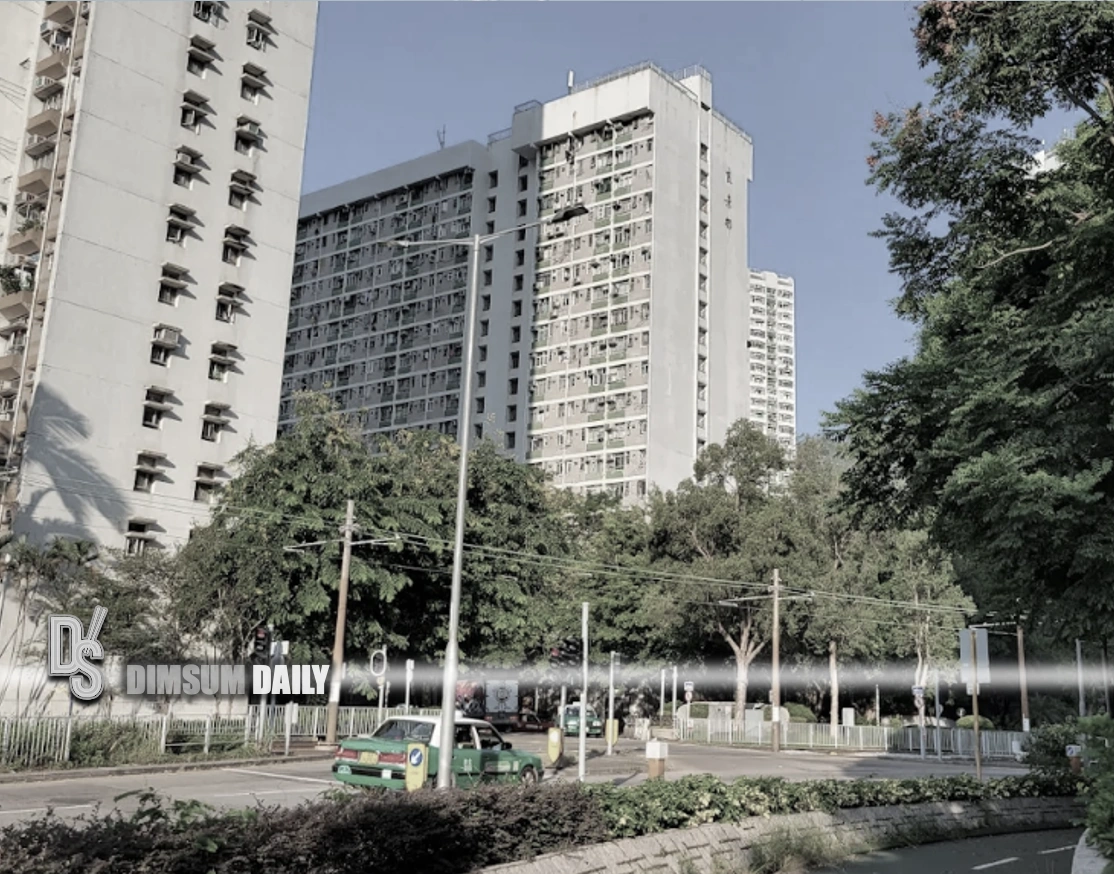 Elderly worker trapped during pipe maintenance at San Wai Court in Tuen Mun, suspected drowning ...