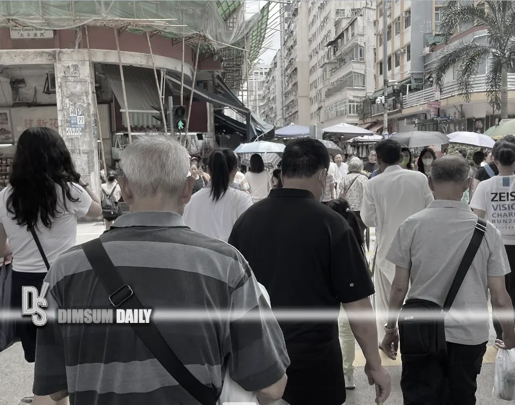 Hong Kong Observatory issues Amber Rainstorm Warning Signal, replacing ...