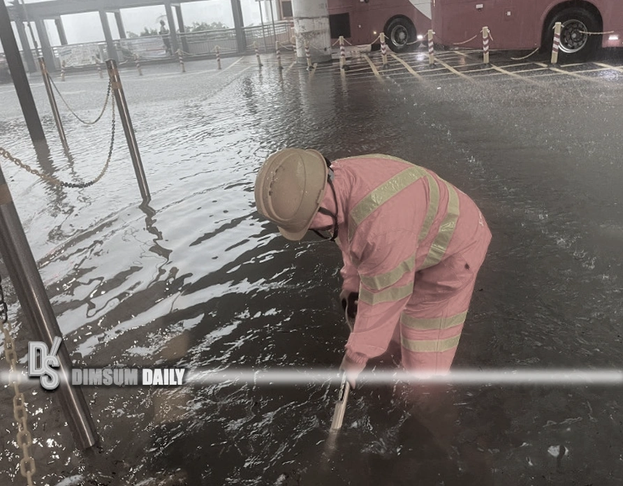 Hong Kong Observatory issues record four Black Rainstorm Warnings in ...