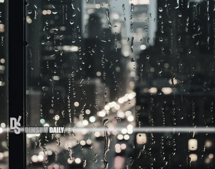 Amber Rainstorm Warning Signal issued by Hong Kong Observatory at 10 ...