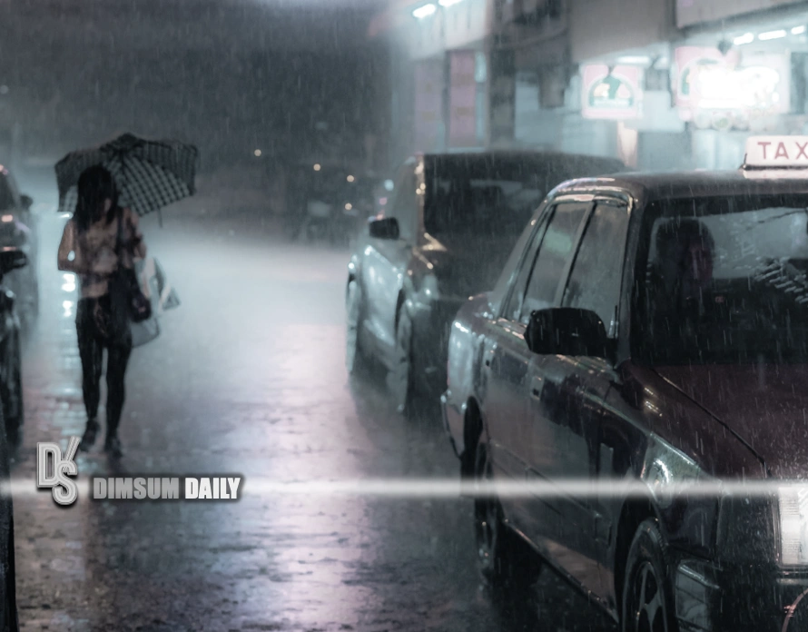 Amber Rainstorm Warning cancelled at 12.30am by Hong Kong Observatory ...