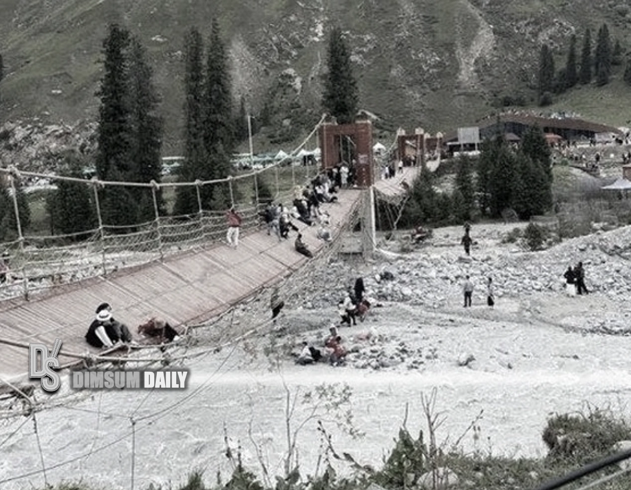 Xinjiang bridge collapse-1 - Dimsum Daily