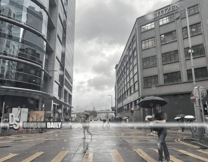 Hong Kong Observatory to downgrade Rainstorm Warning to Red at 11.10am
