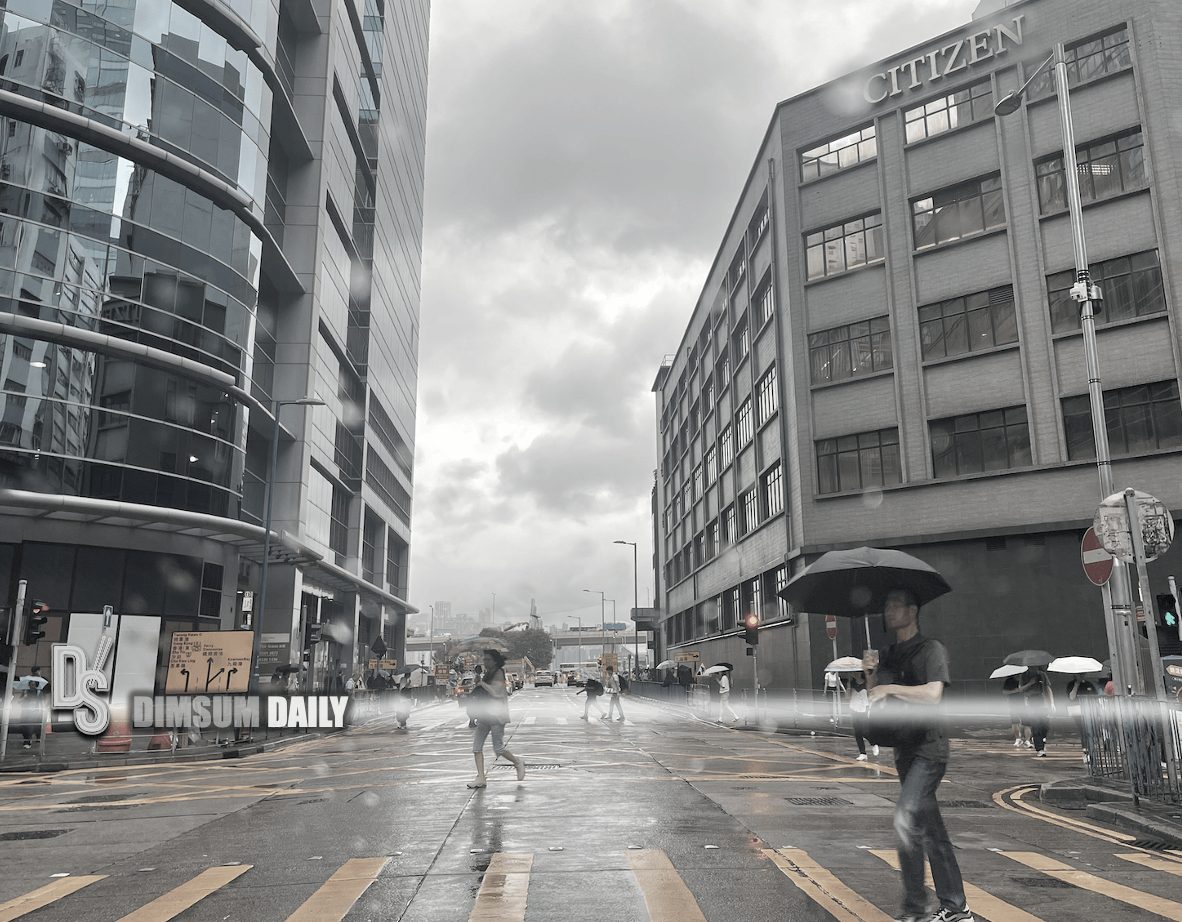 Hong Kong Observatory to downgrade Rainstorm Warning to Red at 11.10am