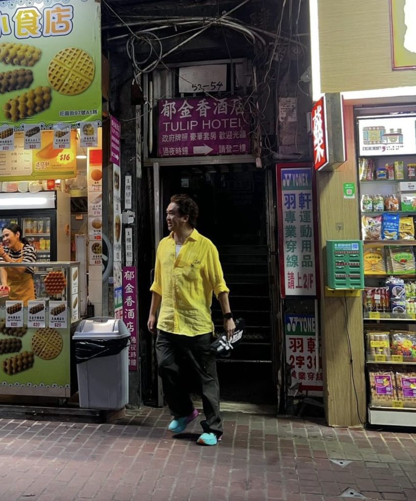 Actor Johnny Tang spotted buying badminton racquet at King Hing ...