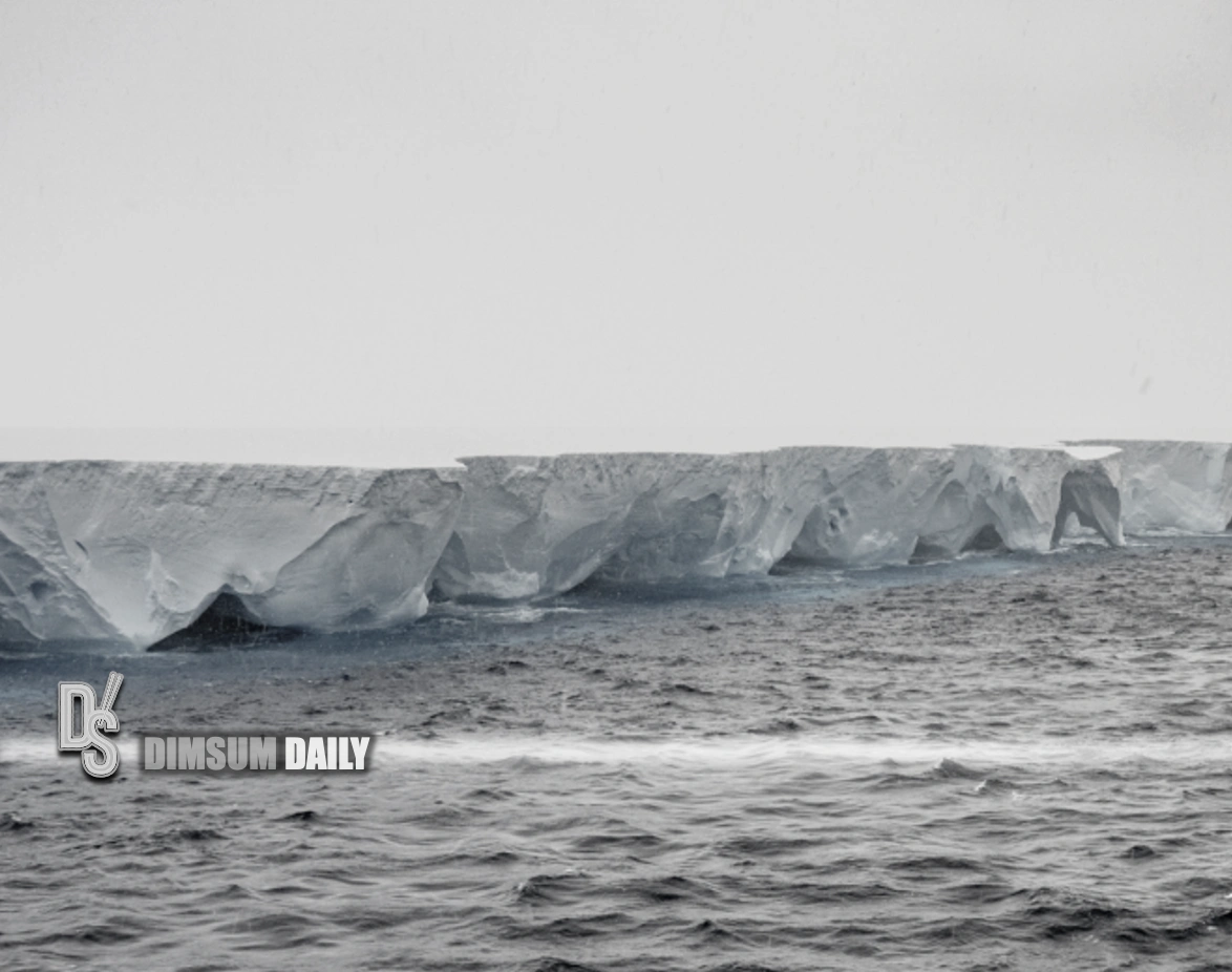 Antarctic A23a iceberg, once twice the size of Greater London, faces ...