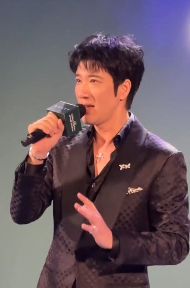 Taiwanese singer Wang Leehom denies new romance following rumours of ex-wife's lookalike at concert