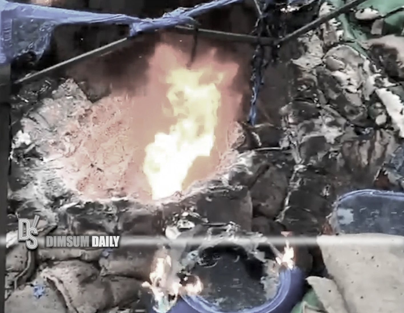 Police release footage of successful bomb disposal operation in Quarry Bay