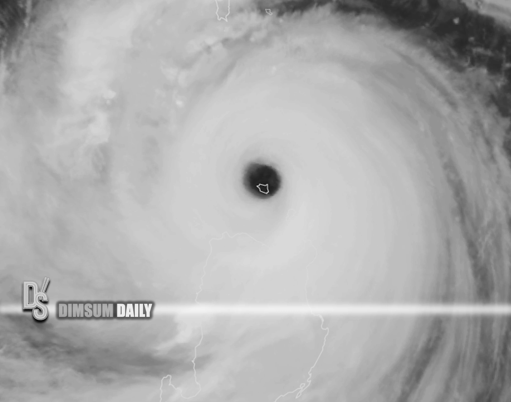 Super Typhoon Ragasa evolves with massive 70km eye, equivalent to 3 ...