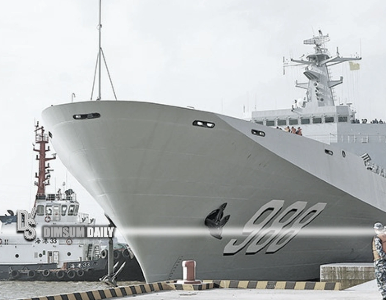 Two Chinese Navy vessels arrive in Hong Kong, set for public viewing