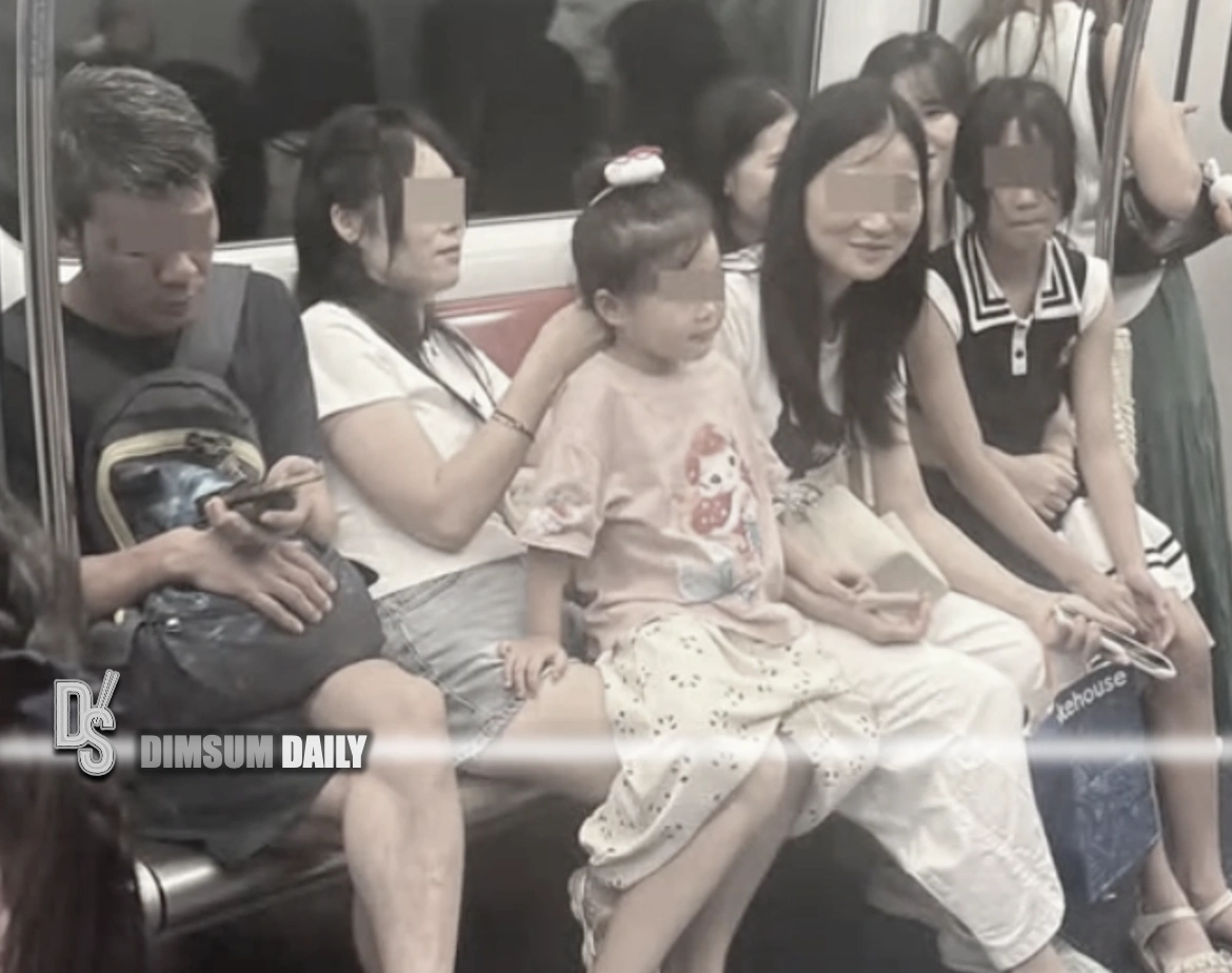 Passenger overcrowding on MTR seating draws online commentary