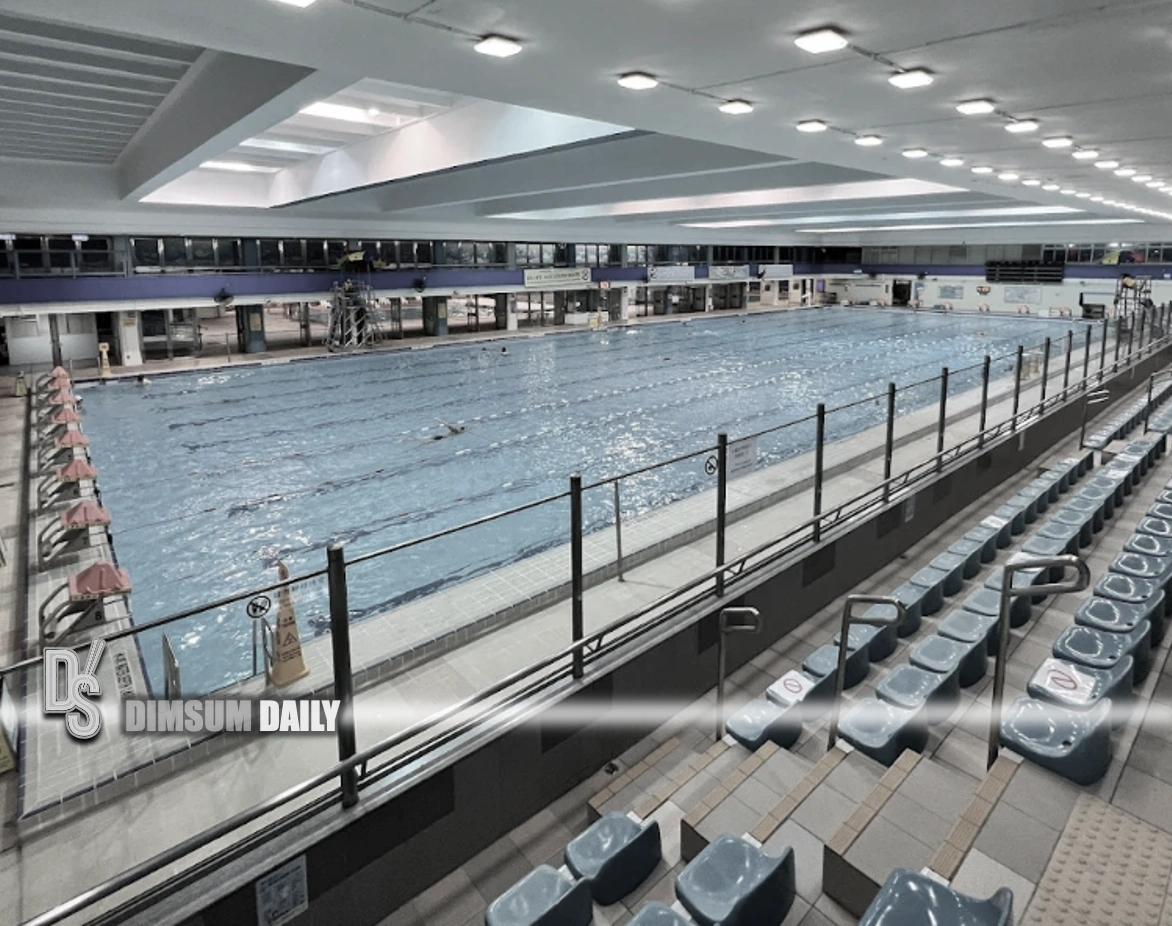 Man hospitalised after suspected drowning at Morrison Hill Swimming Pool