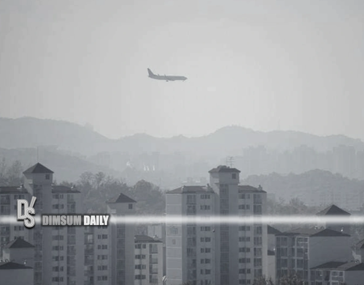 Fire erupts at residential apartment block in Seoul