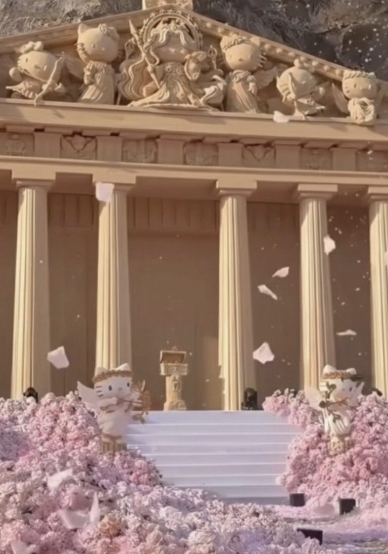 Man builds 15‑metre Hello Kitty ‘Parthenon’ for lavish cliffside ...