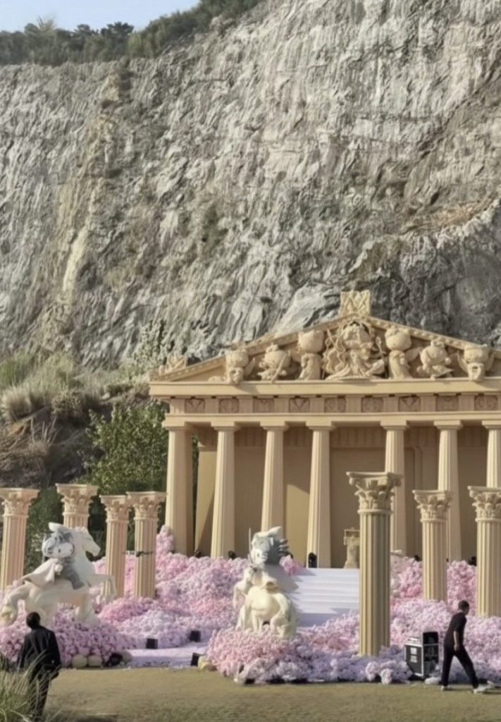 Man builds 15‑metre Hello Kitty ‘Parthenon’ for lavish cliffside ...